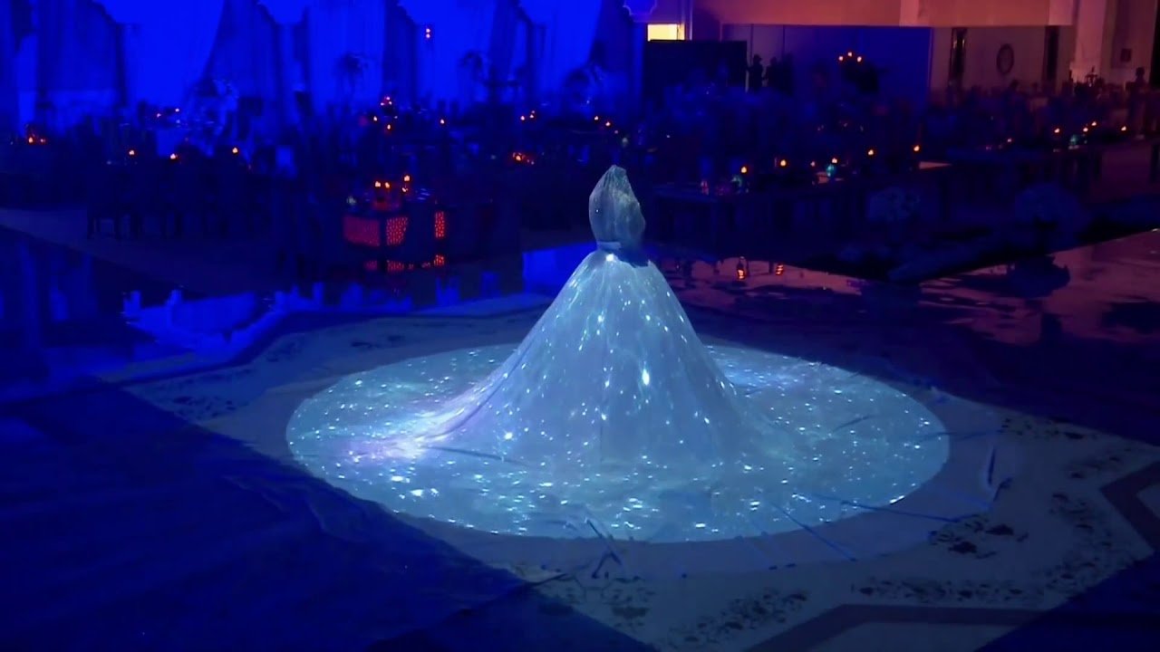 3D Projection mapping on wedding dress - Wedding Plan 360