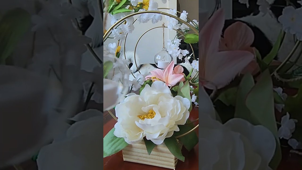 DIY Floral Ring Table Centerpieces with Light #diyshorts - Wedding Plan 360